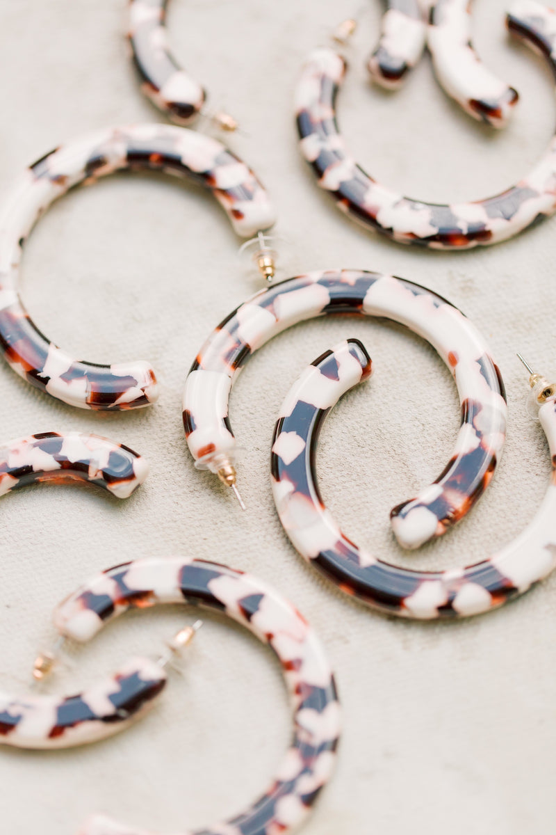 2" St Armands Cocoa Acrylic Chunky Hoops – St. Armands Designs of Sarasota